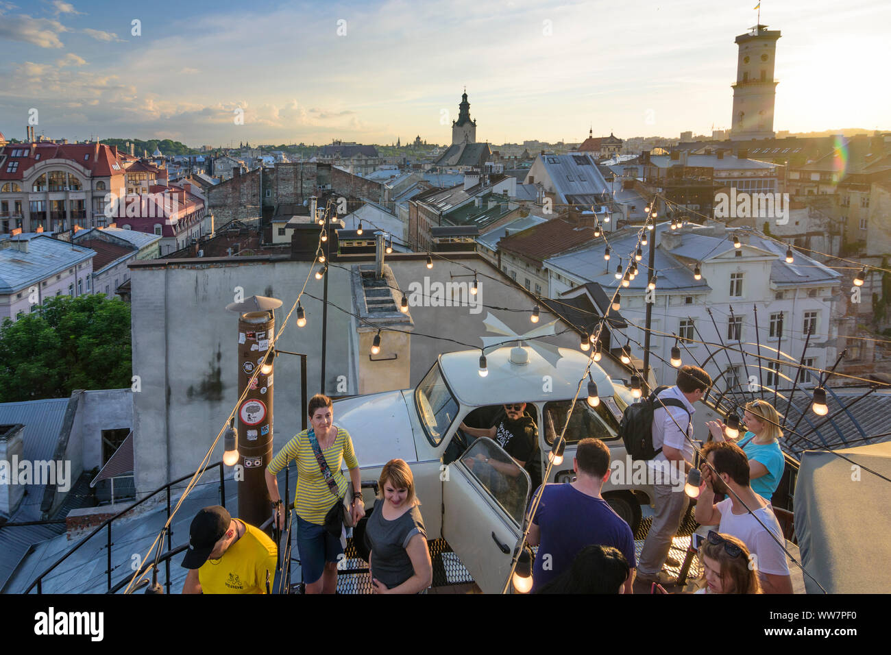 Lviv (Lwiw, Lemberg): Dim Lehend (House of Legends), roof terrace, car ...