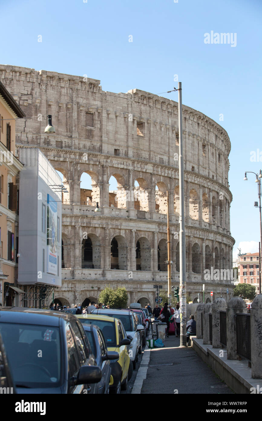 Rome street view hi-res stock photography and images - Alamy