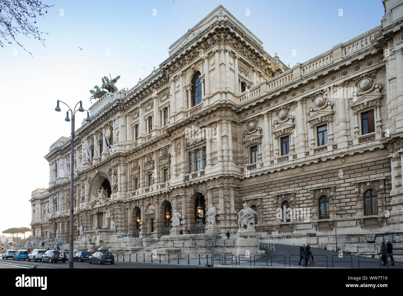 Courts italy hi-res stock photography and images - Alamy