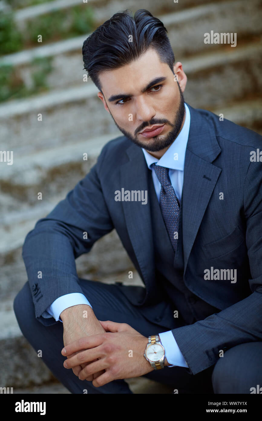 Sit down interview hi-res stock photography and images - Alamy