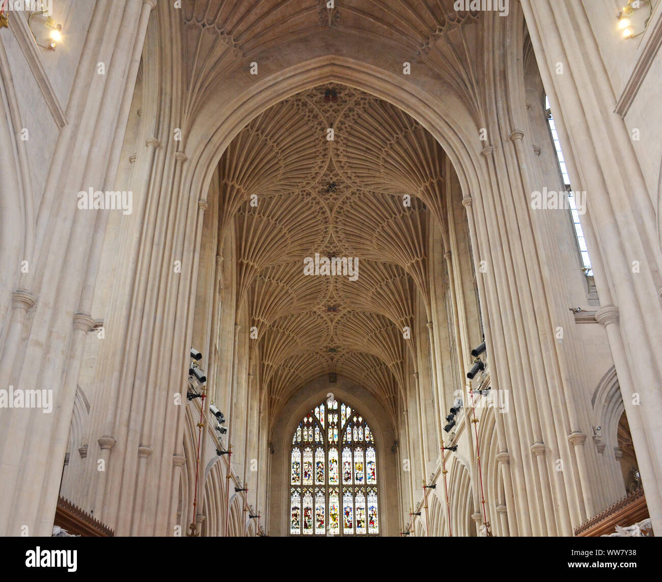 Bath cathedral interior hi-res stock photography and images - Alamy