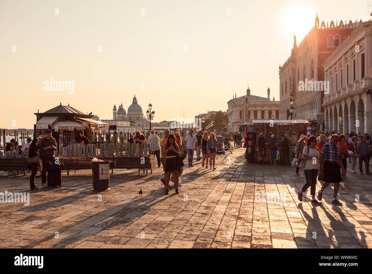 The bank promenade riva cade dio in venice hi-res stock photography and ...