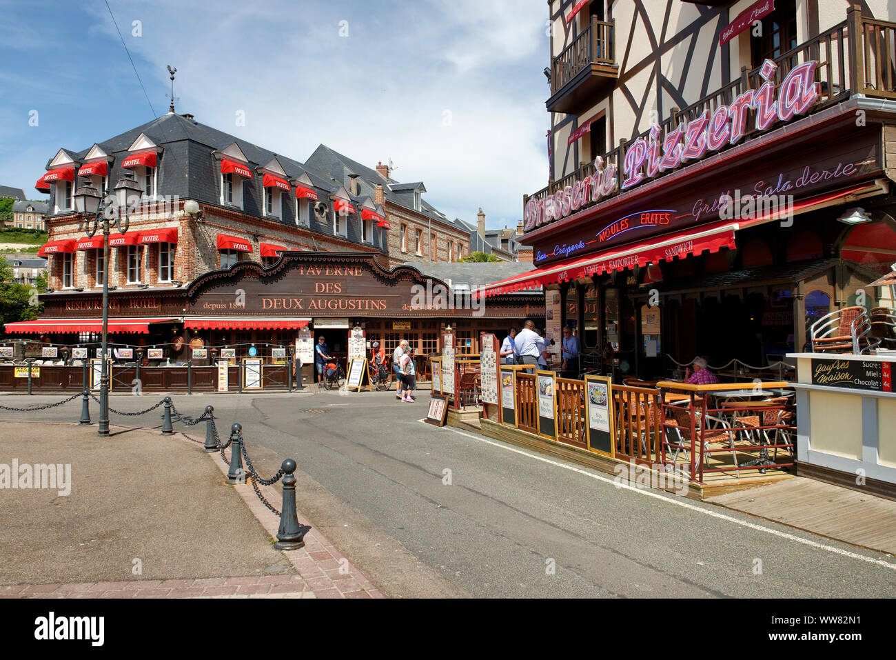 Old Town Centre With Hotel And Restaurants Of Etretat Hi res Stock Photography And Images Alamy old-town-centre-with-hotel-and-restaurants-of-etretat-hi-res-stock-photography-and-images-alamy
