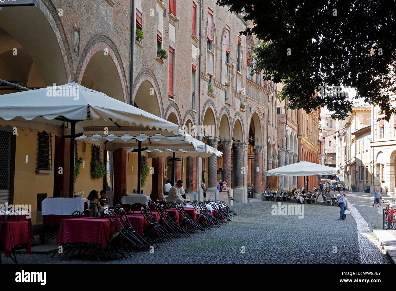 Emilia romagna pears hi-res stock photography and images - Alamy