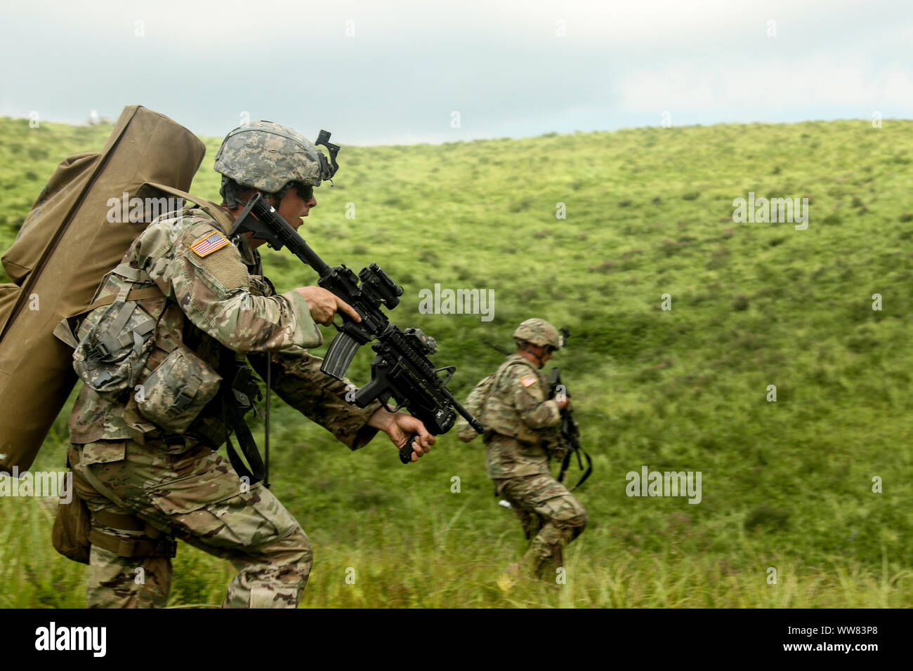 U.S. Army Soldier from 106th Cav. Regiment, 33rd Infantry Brigade ...