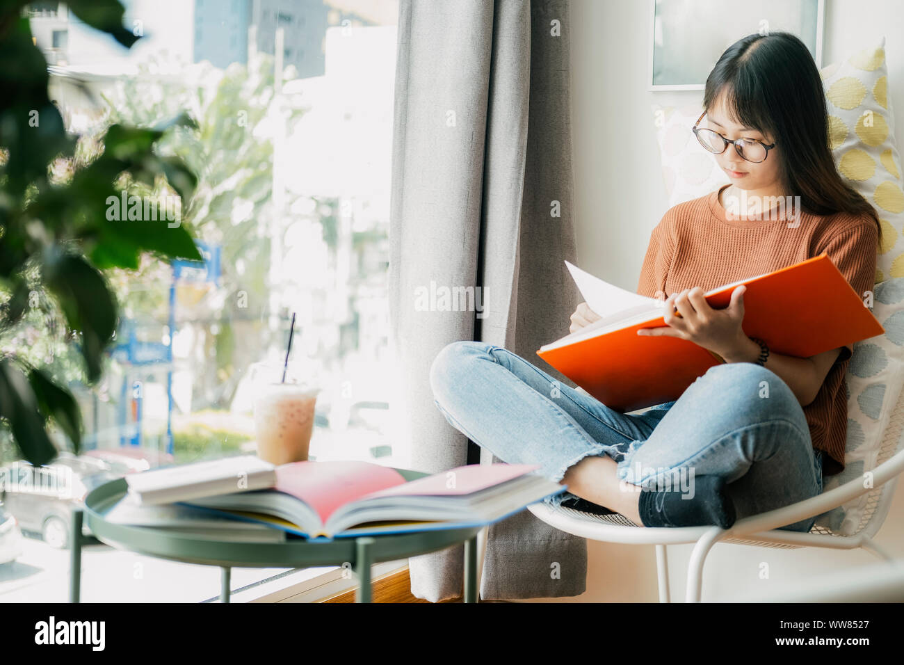 Female Form High Resolution Stock Photography and Images - Alamy