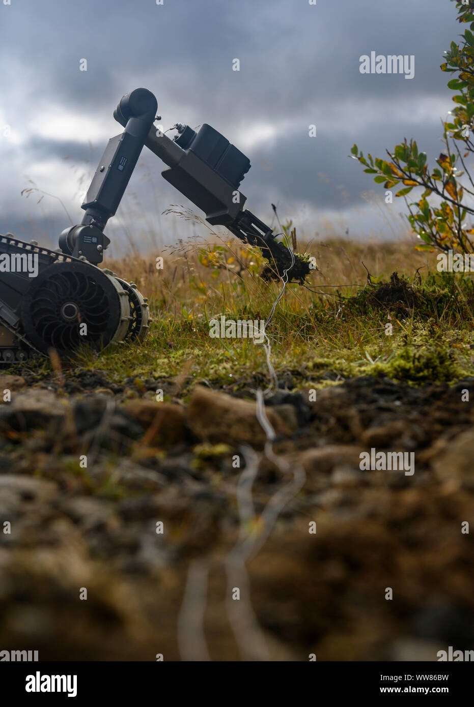 Robot v ied hi-res stock photography and images - Alamy
