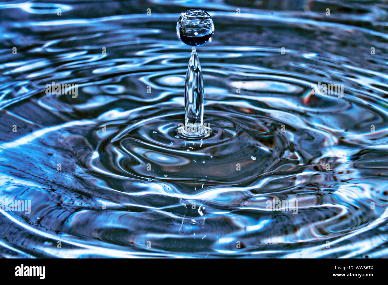 High speed photograph of a water droplet Stock Photo - Alamy