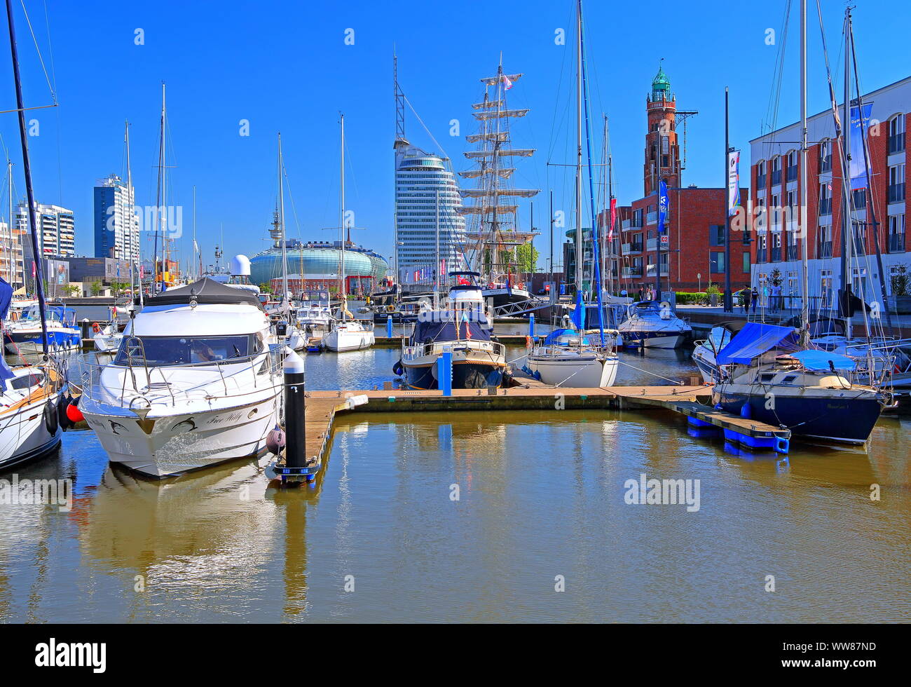 Estuary pleasure hi-res stock photography and images - Alamy