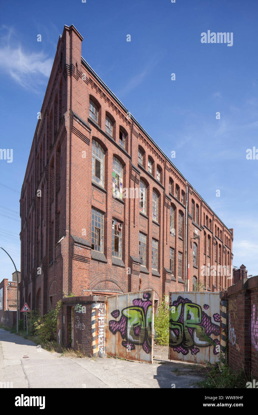 Ship building factory hi-res stock photography and images - Alamy