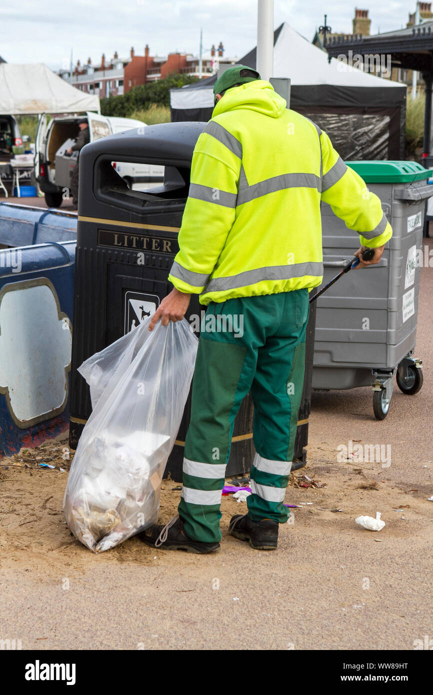 Dustman england hi-res stock photography and images - Alamy