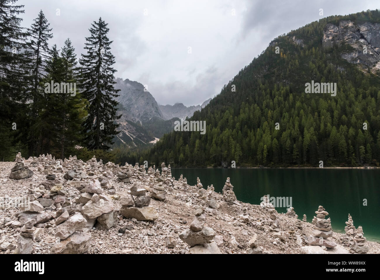 Many cairns on the shore hi-res stock photography and images - Alamy