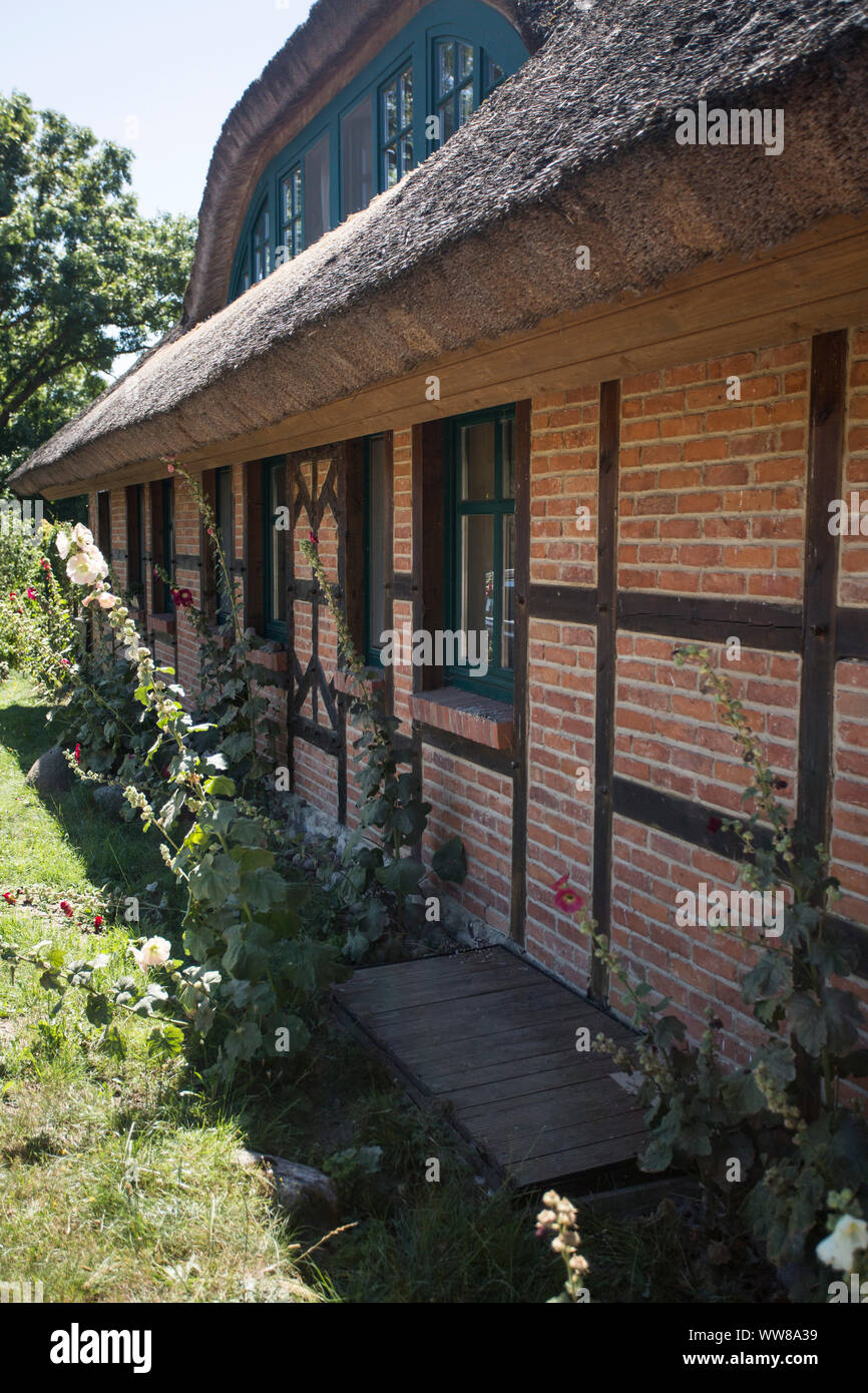 Timber frame brick hi-res stock photography and images - Alamy