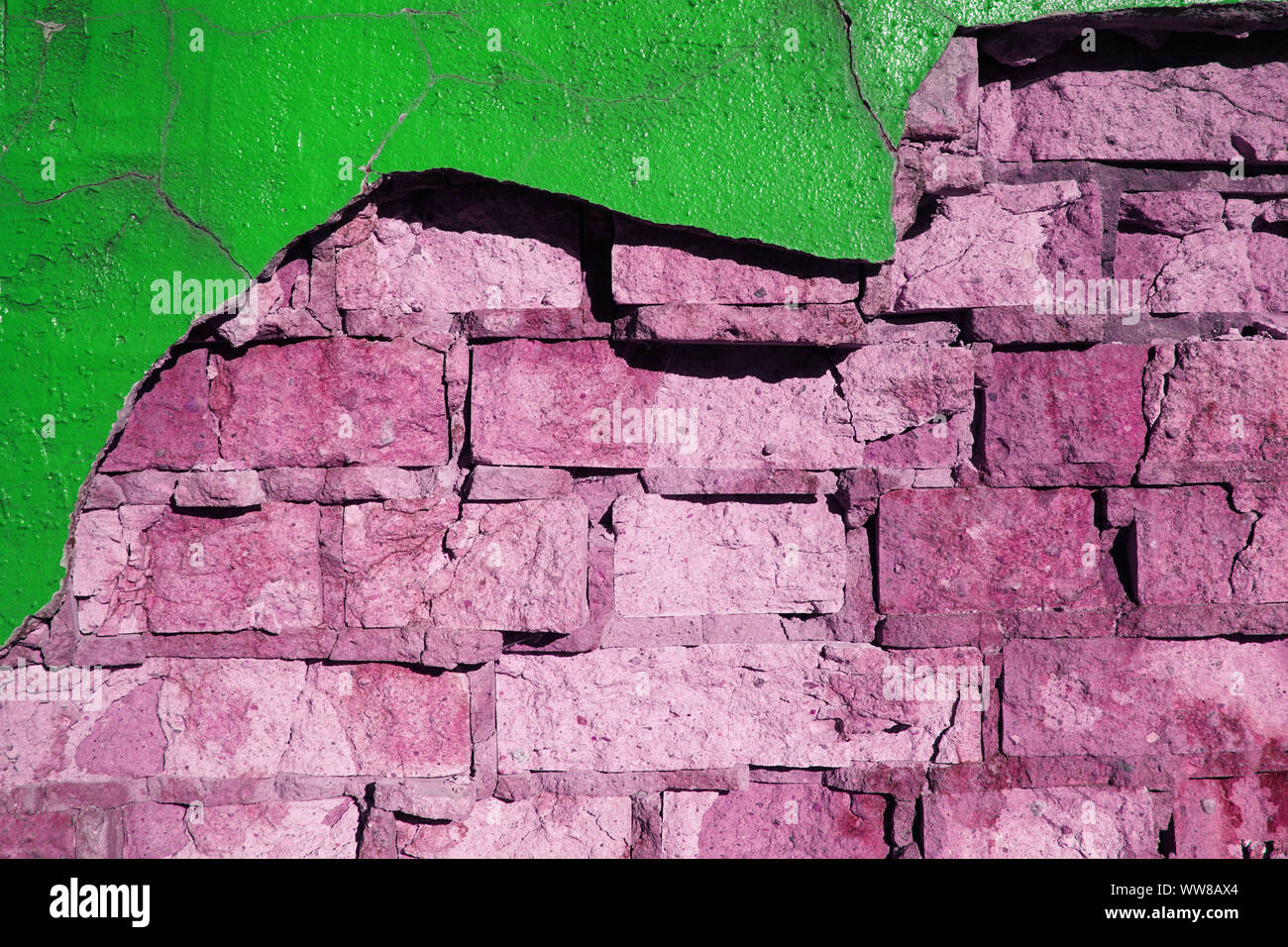 Purple brick wall texture hi-res stock photography and images - Alamy