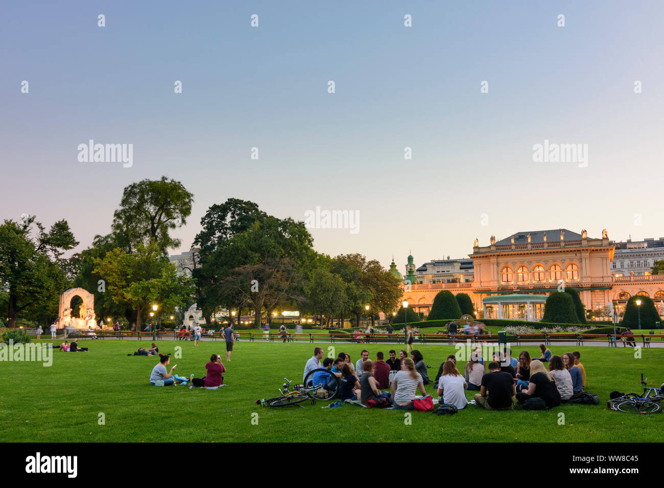 Kursalon vienna hi-res stock photography and images - Alamy