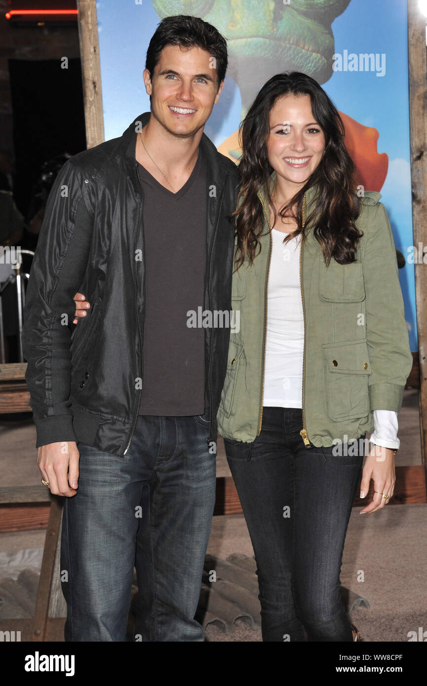 LOS ANGELES, CA. February 14, 2011: Italia Ricci & Robbie Emeth at the ...