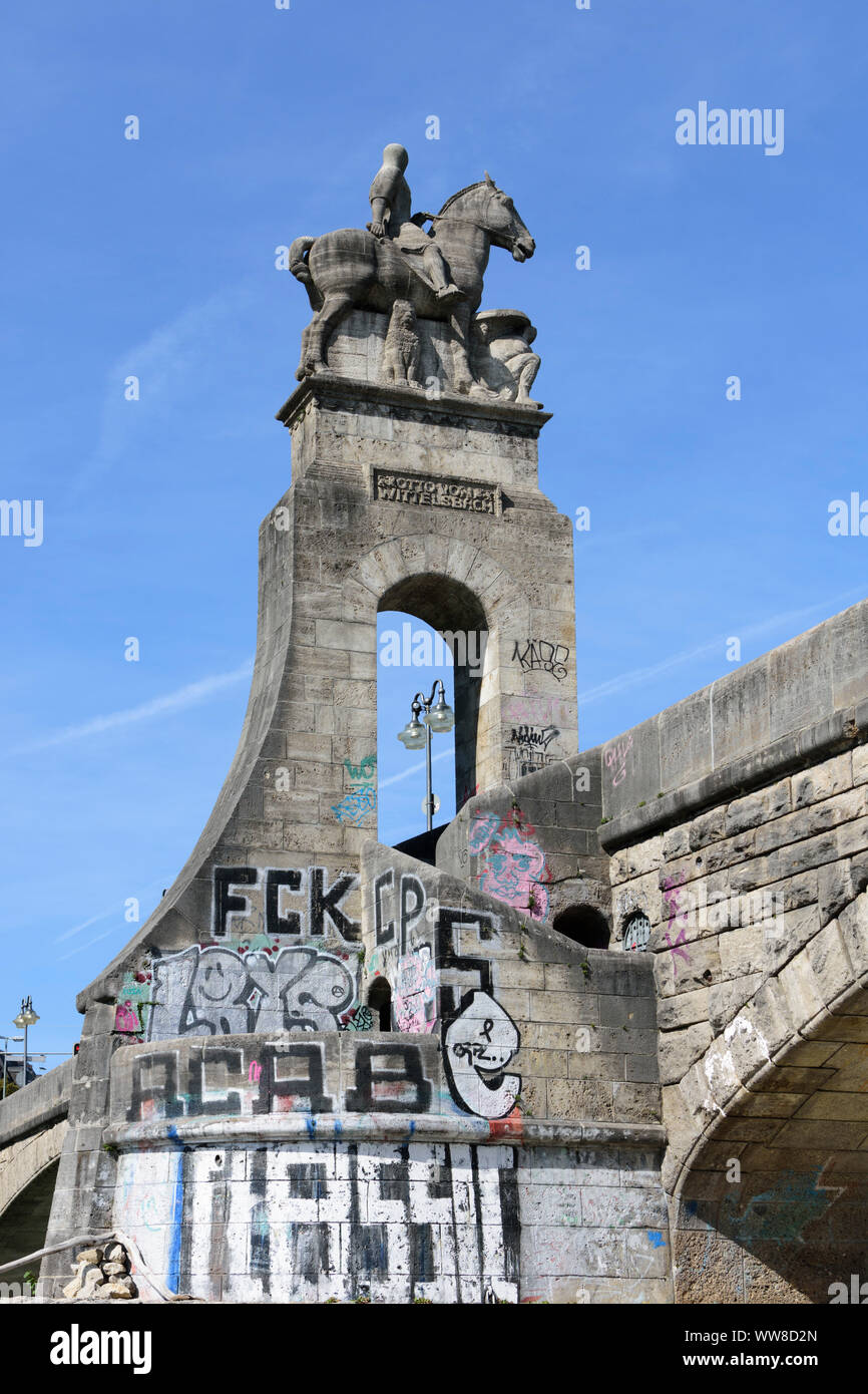 MÃ¼nchen, Munich, bridge WittelsbacherbrÃ¼cke, river Isar, Upper ...