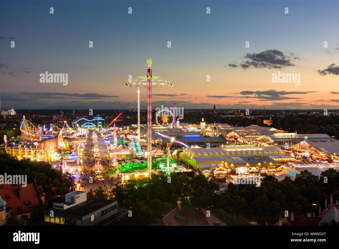 MÃ¼nchen, Munich, Oktoberfest beer festival, view, beer tent, rides ...