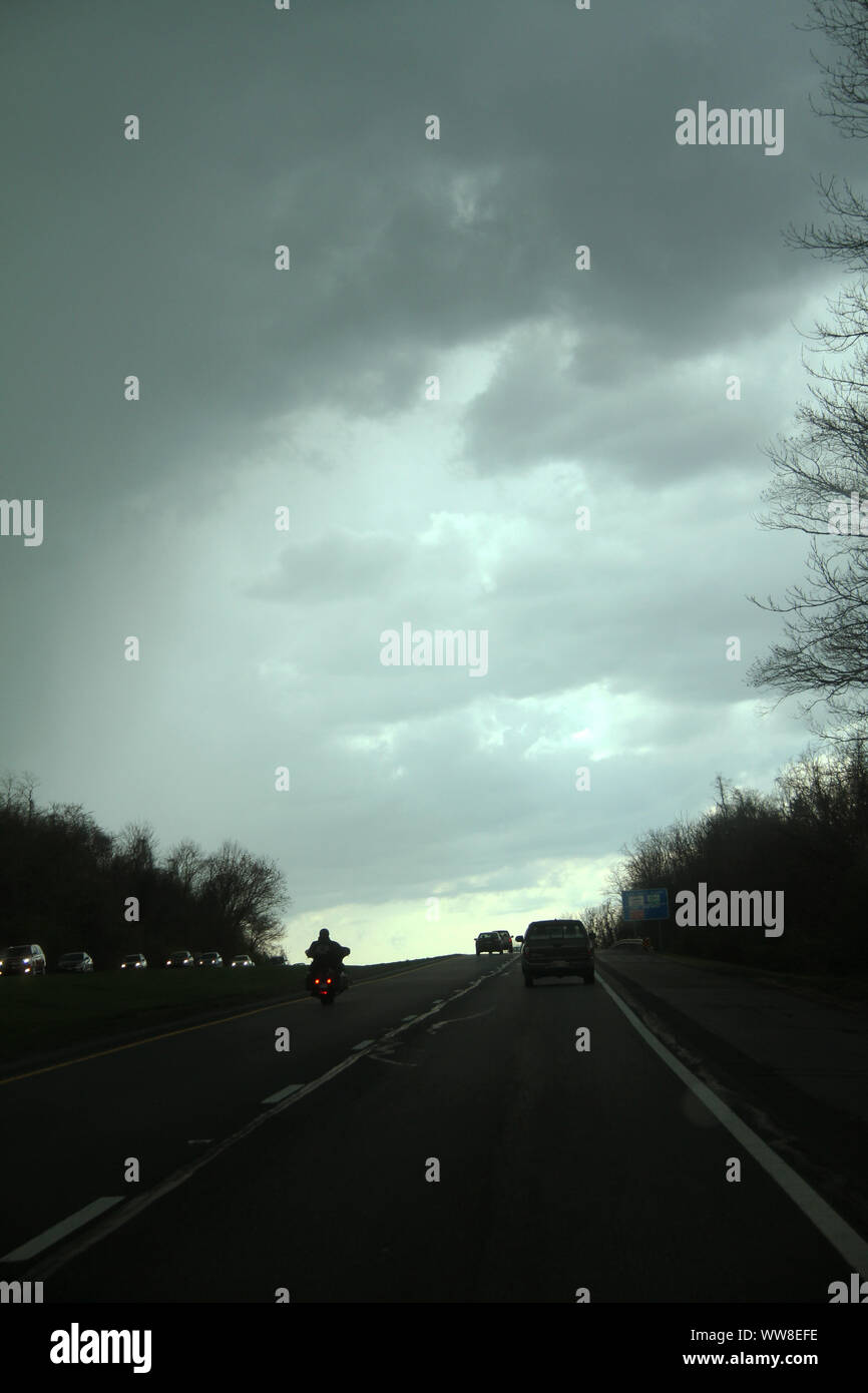 Dusk expressway hi-res stock photography and images - Alamy