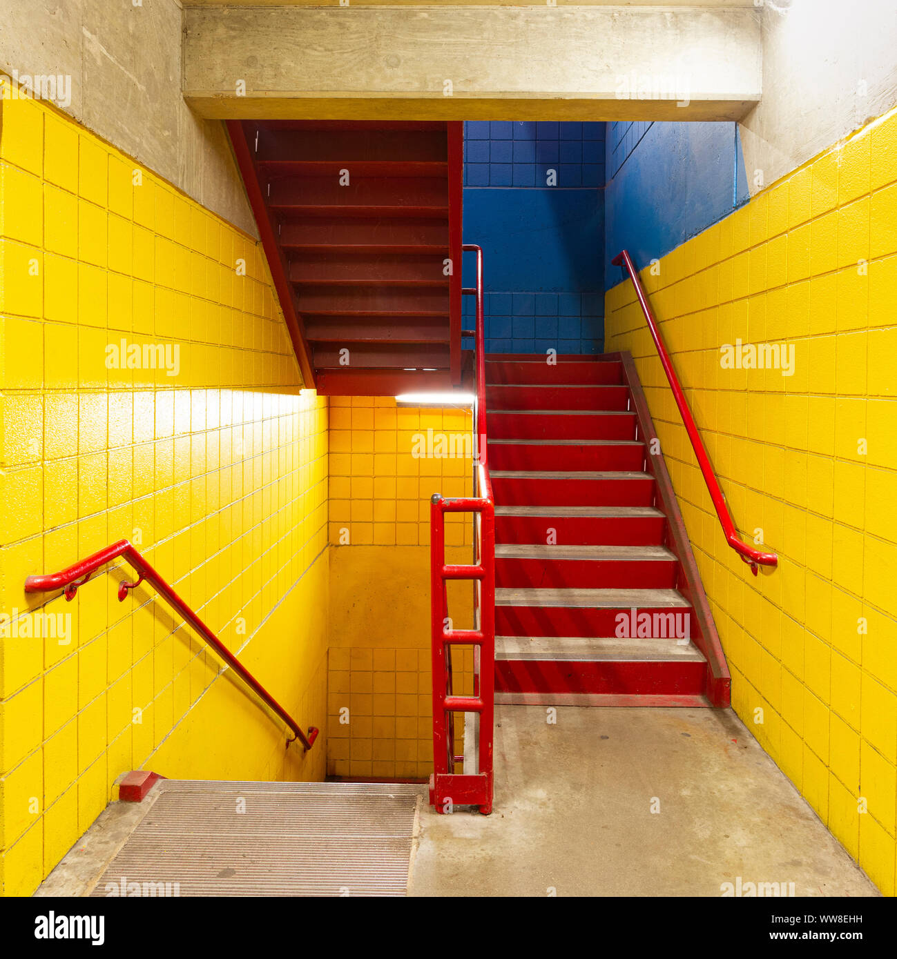 Primary colors hi-res stock photography and images - Alamy