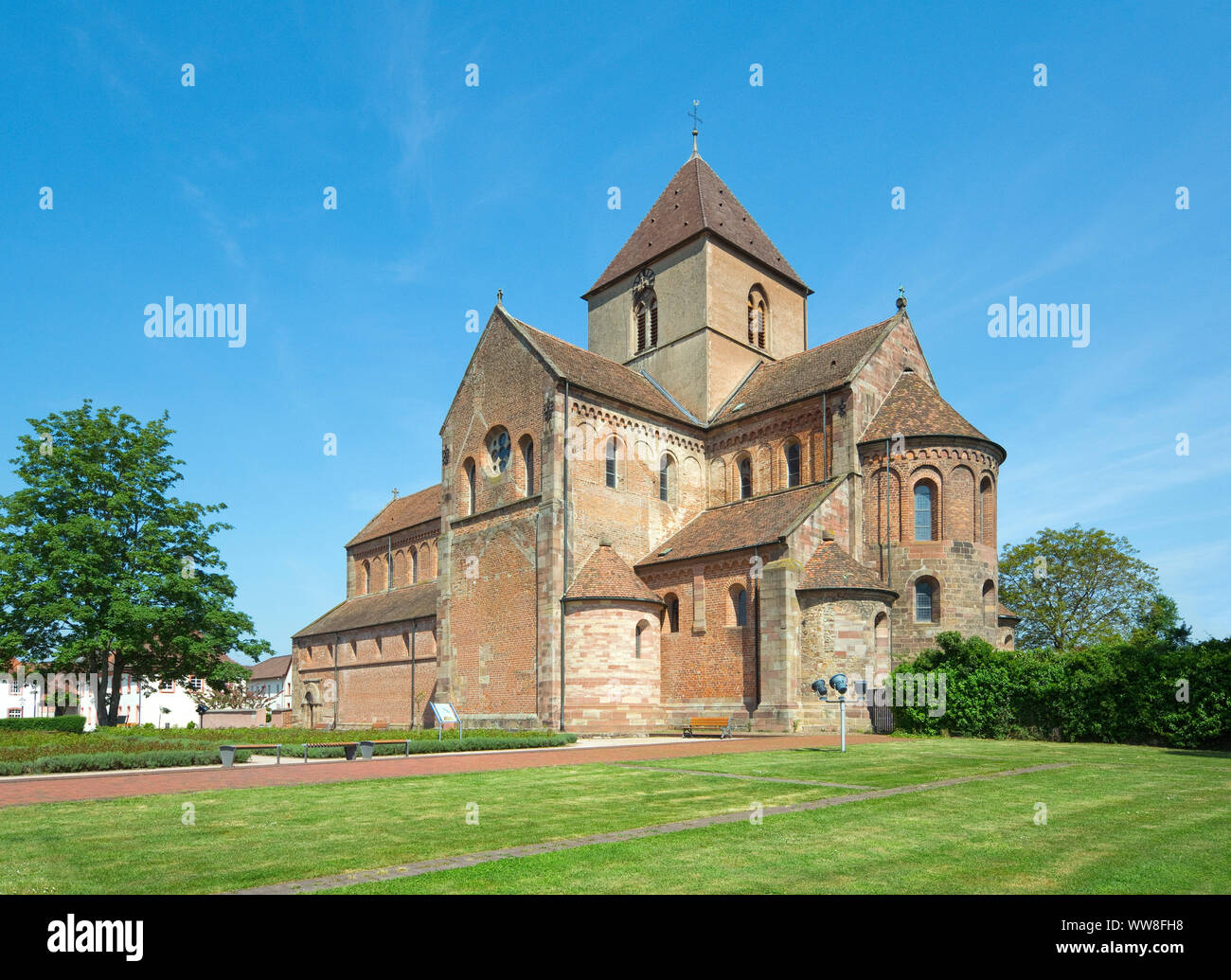 12:20 time hi-res stock photography and images - Alamy