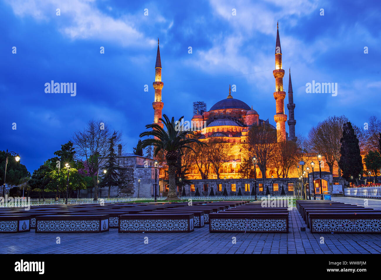 Blue Mosque in Istanbul Stock Photo - Alamy