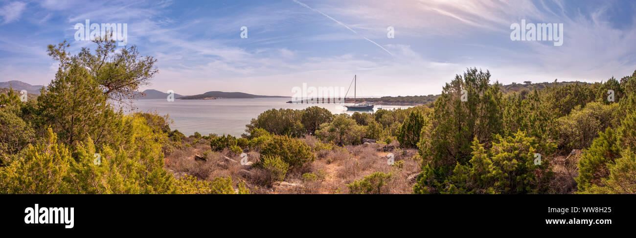 Rock anchoring hi-res stock photography and images - Alamy