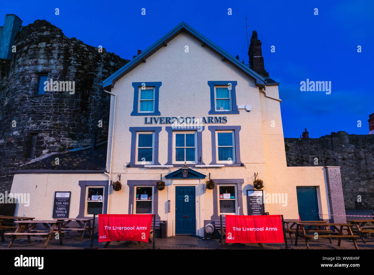 Liverpool arms hi-res stock photography and images - Alamy