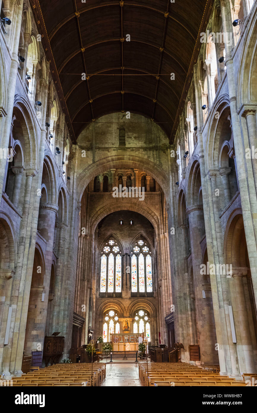 England, Hampshire, Romsey, Romsey Abbey, Interior View Stock Photo - Alamy