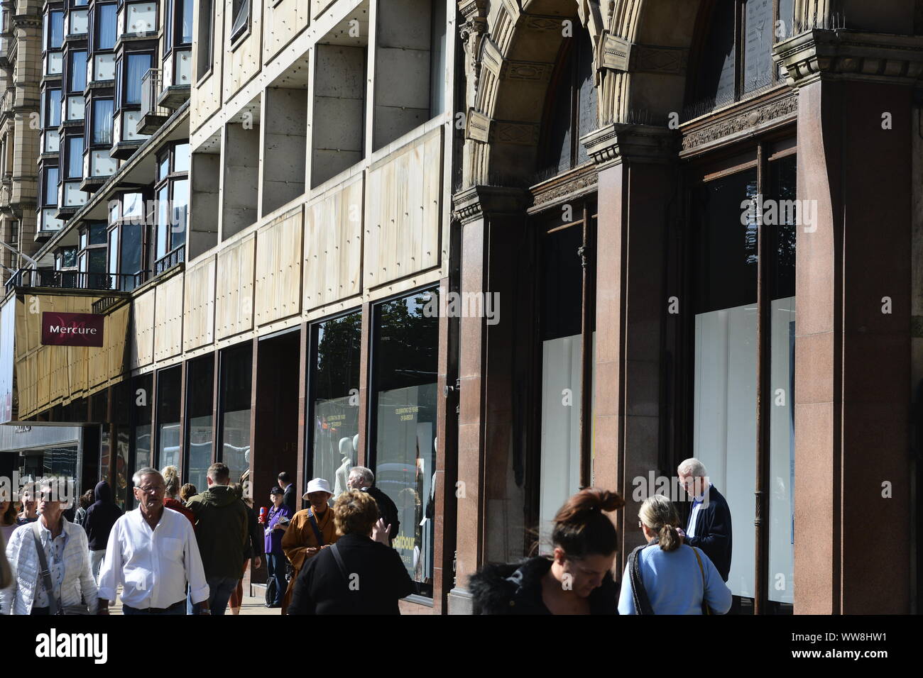 Everyday Life in a City Stock Photo - Alamy