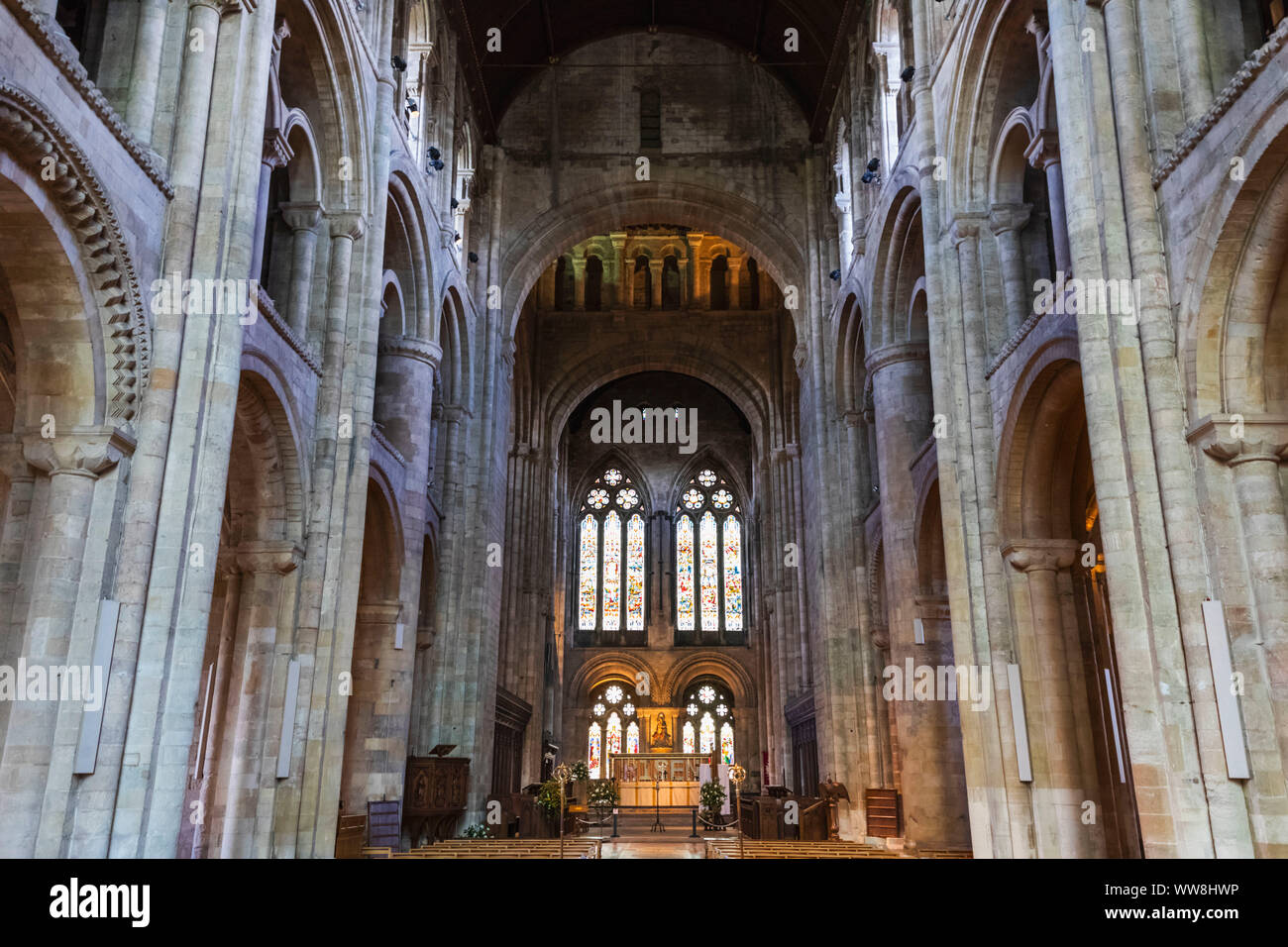 England, Hampshire, Romsey, Romsey Abbey, Interior View Stock Photo - Alamy