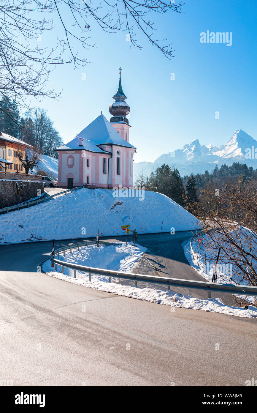 Chapel maria gern with watzmann mountains in the background hi-res ...