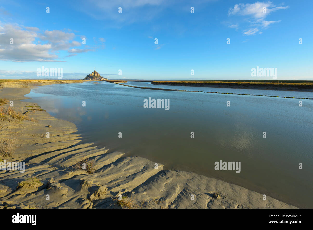 Mont-Saint-Michel and Couesnon river in the morning, Manche department ...