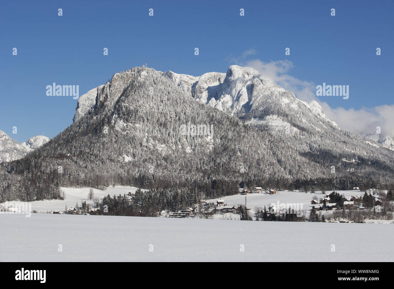 Bad Aussee with Tressenwand Mountain in winter, Ausseerland ...