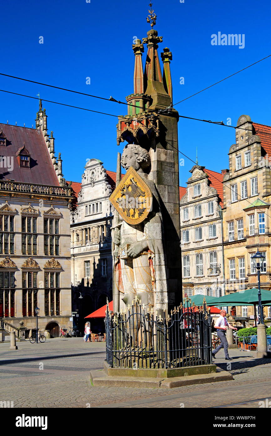 Statue of Bremer Roland on the market place, Bremen, State of Bremen ...