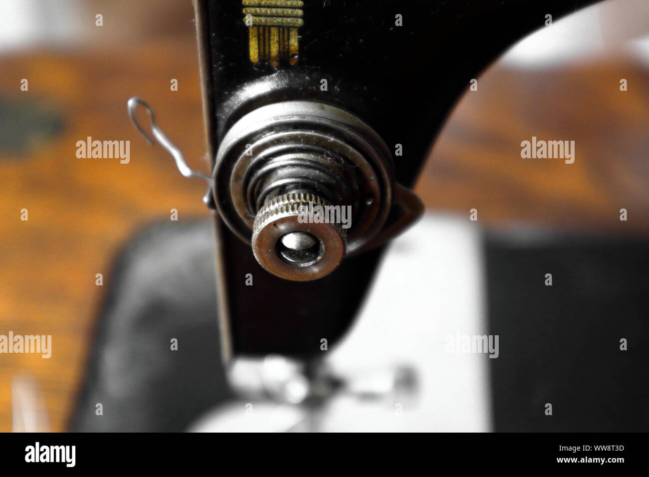 Singer treadle sewing machine hi-res stock photography and images - Alamy