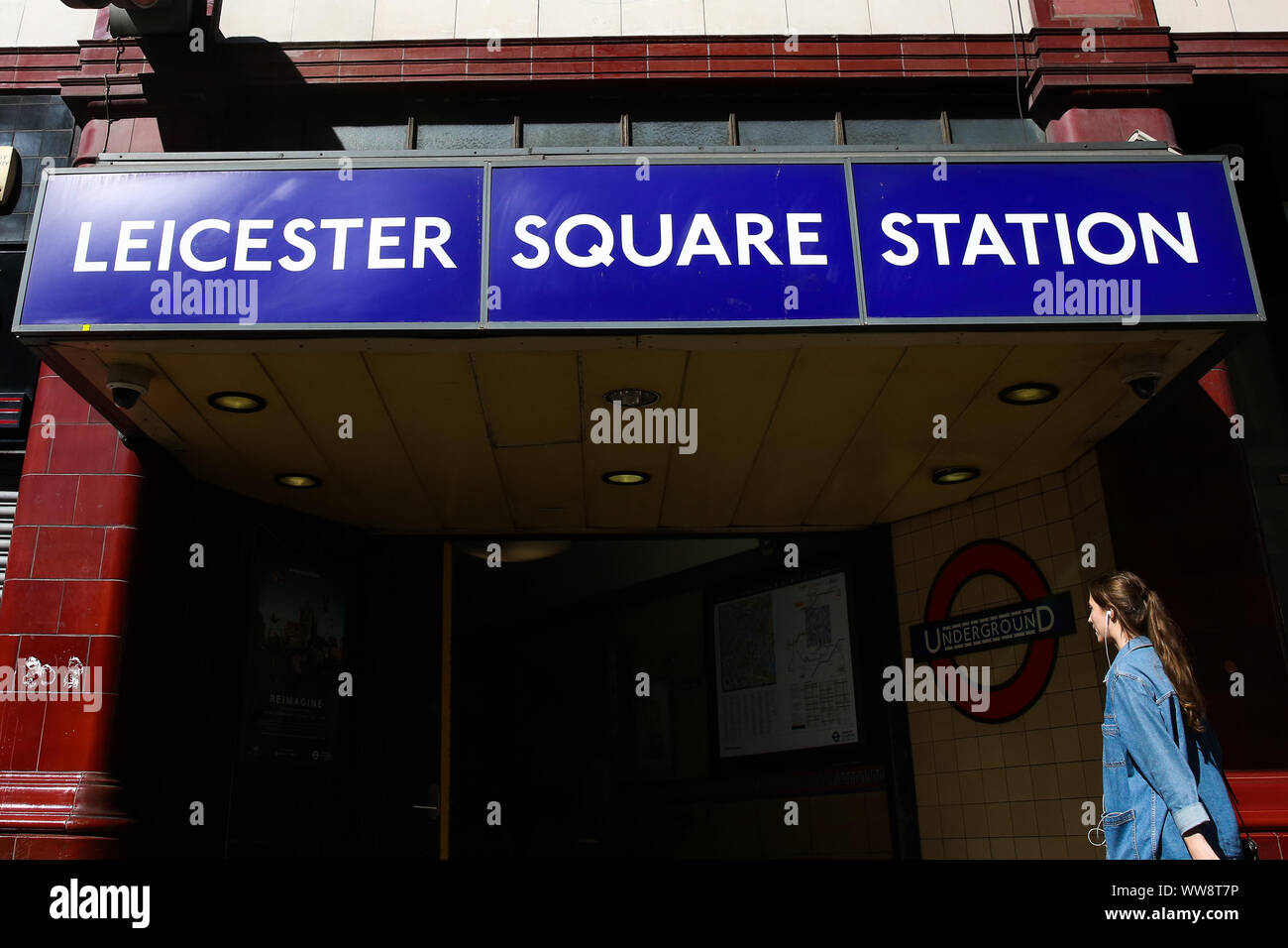 Exterior view leicester square hi-res stock photography and images - Alamy
