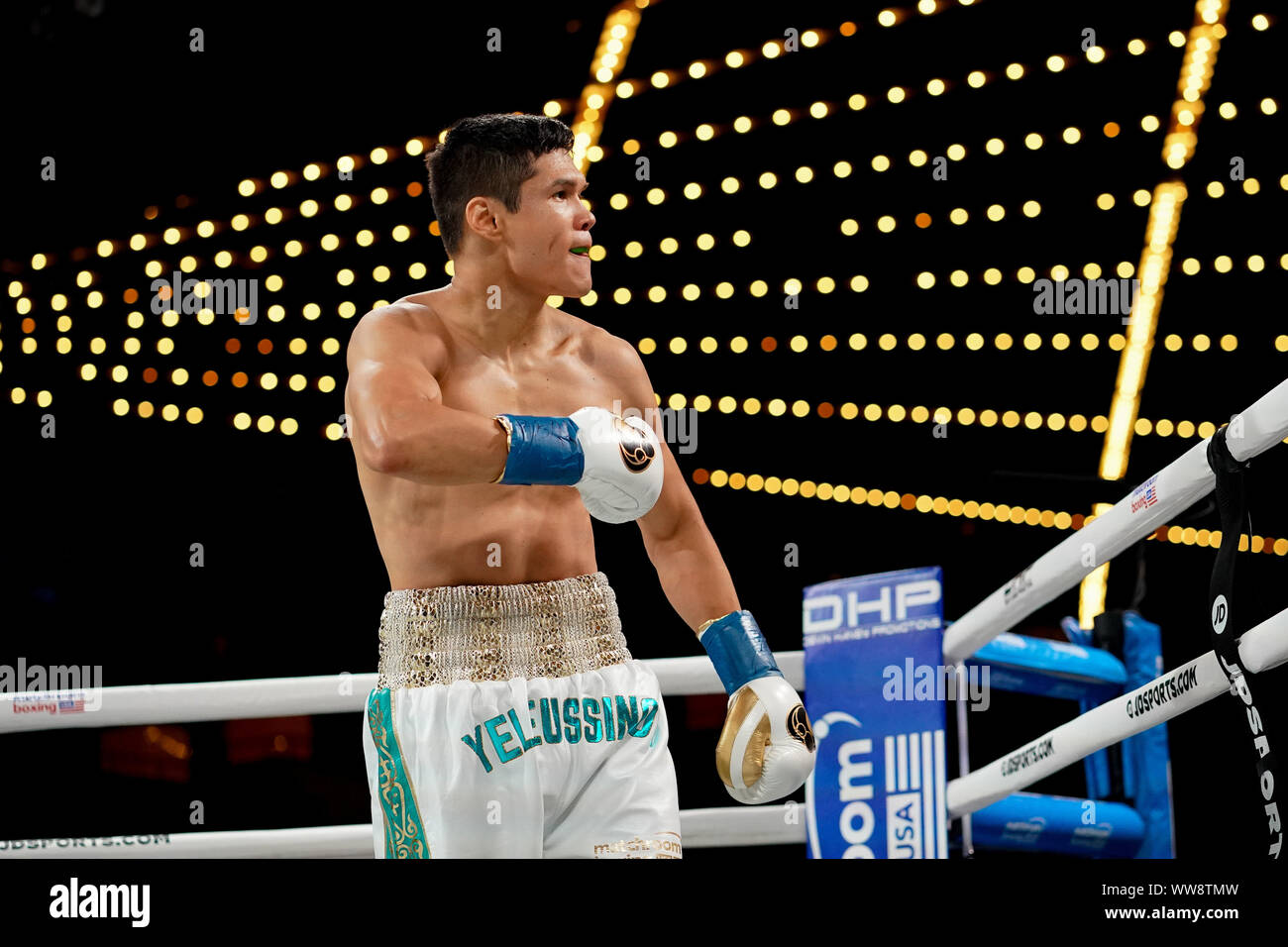 Boxeo dazn hi-res stock photography and images - Alamy