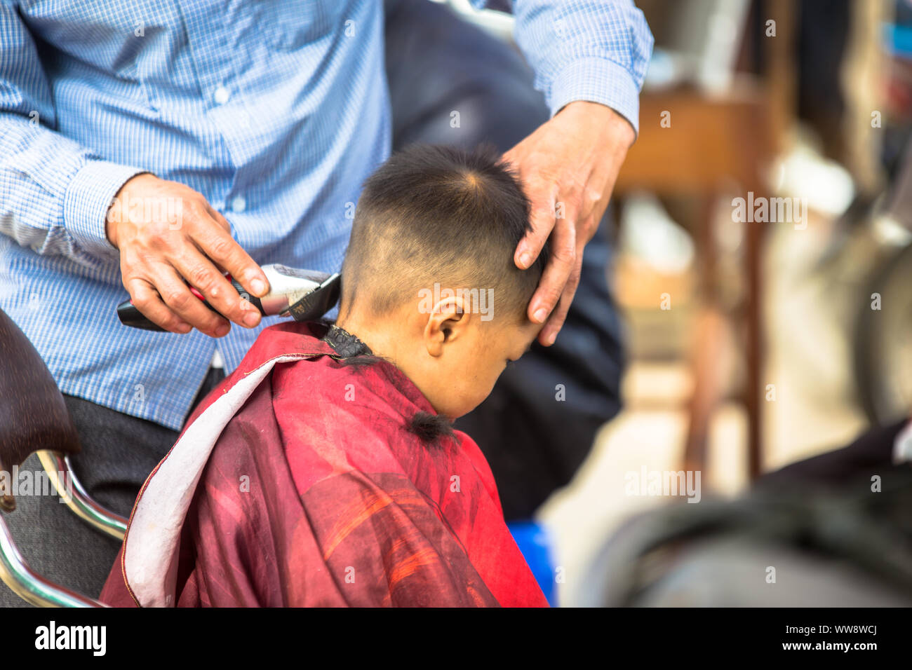 Pavement hair cut hi-res stock photography and images - Alamy
