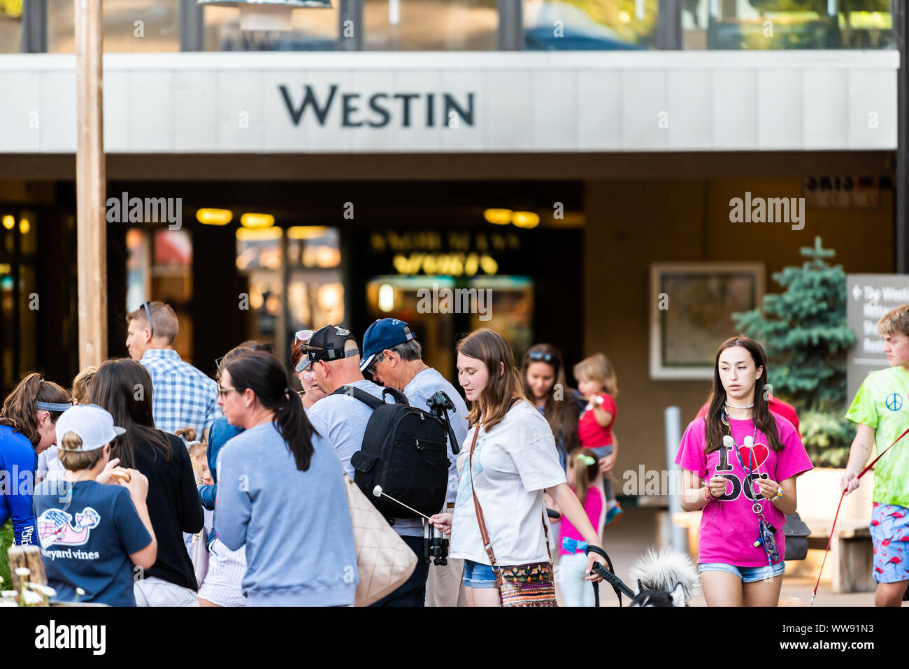 Aspen 4 sign hi-res stock photography and images - Alamy