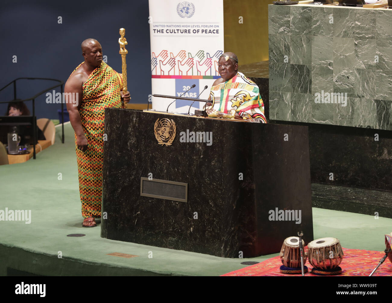 Otumfuo osei tutu ii hi-res stock photography and images - Alamy