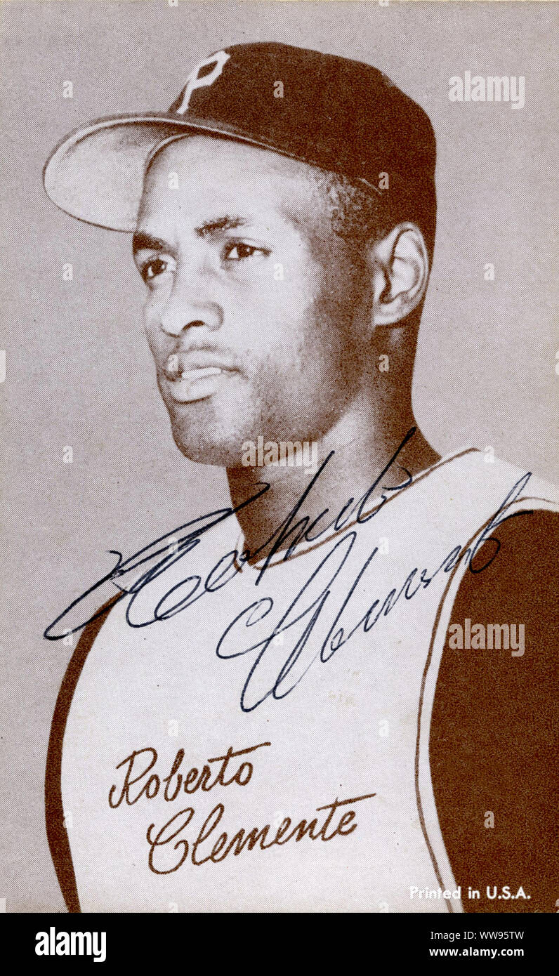 Autographed photo of Roberto Clemente who was a Hall of Fame baseball ...