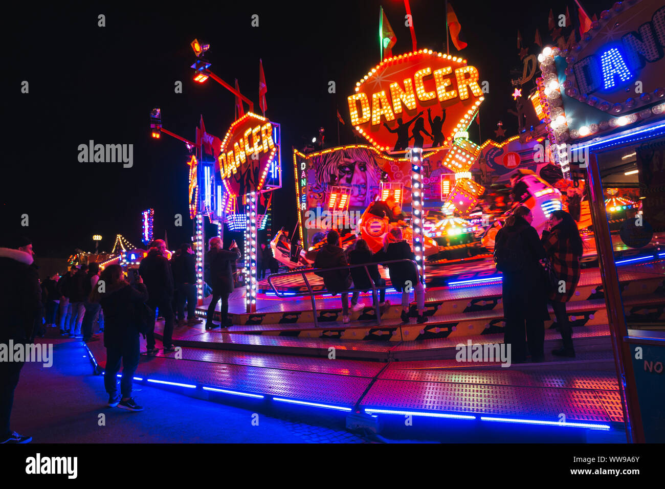 Cars of the past hi-res stock photography and images - Alamy