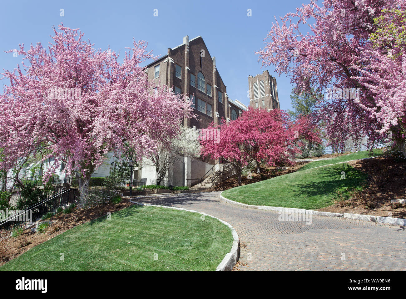 Historic Snake Alley; crookedest street in the world, in Burlington ...