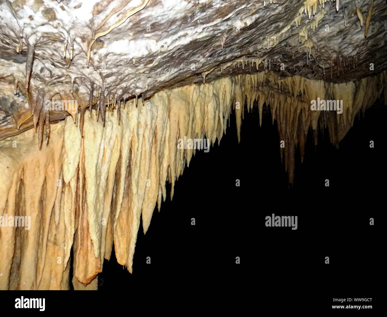 Stalagmites stalactites hi-res stock photography and images - Alamy