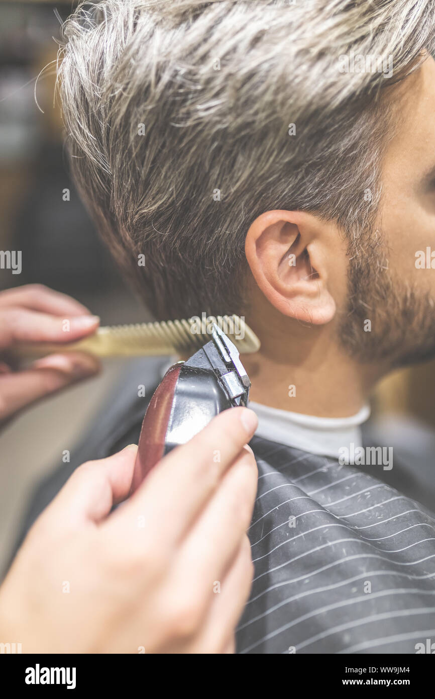 Mens styling comb hi-res stock photography and images - Alamy