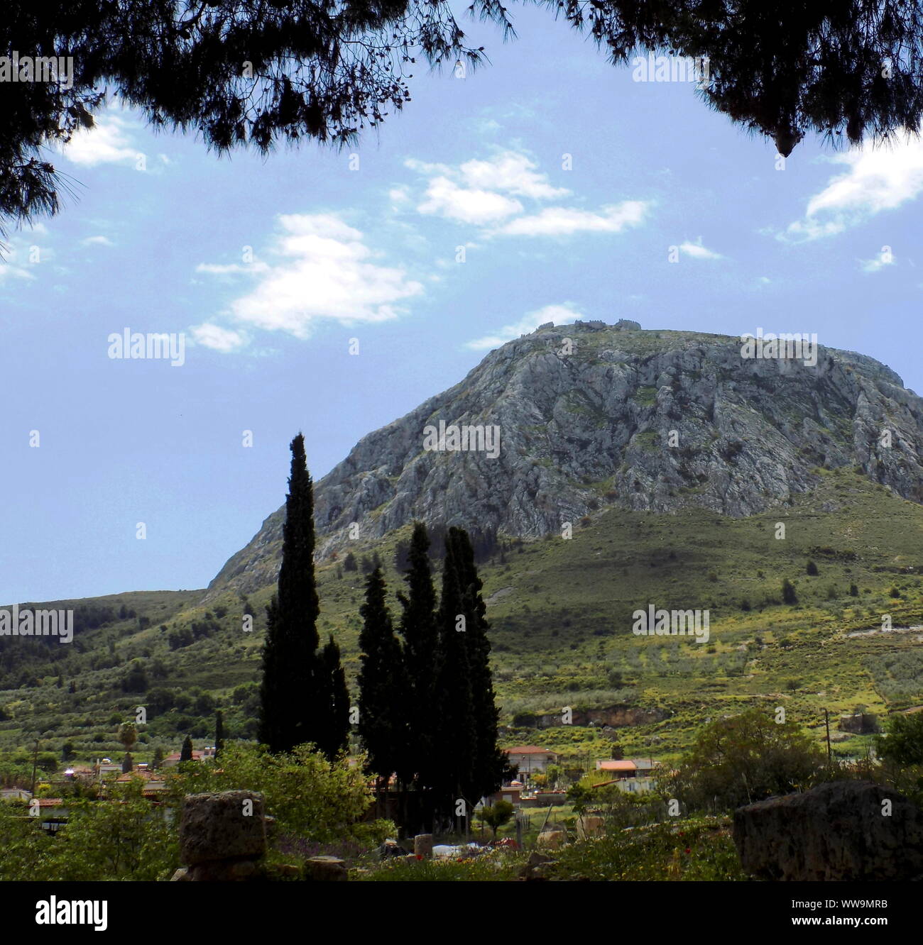 Akrokorinthos hi-res stock photography and images - Alamy