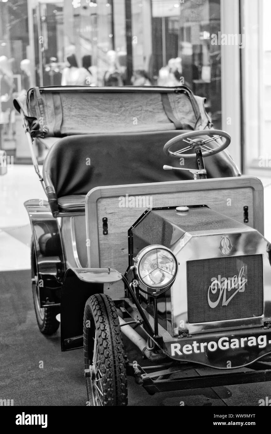Photo Opel 4/8PS, Year 1909, Classic Cars Stock Photo - Alamy