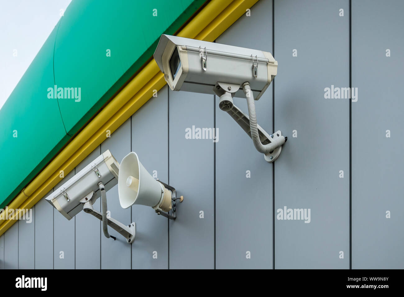 Dynamic tracking hi-res stock photography and images - Alamy