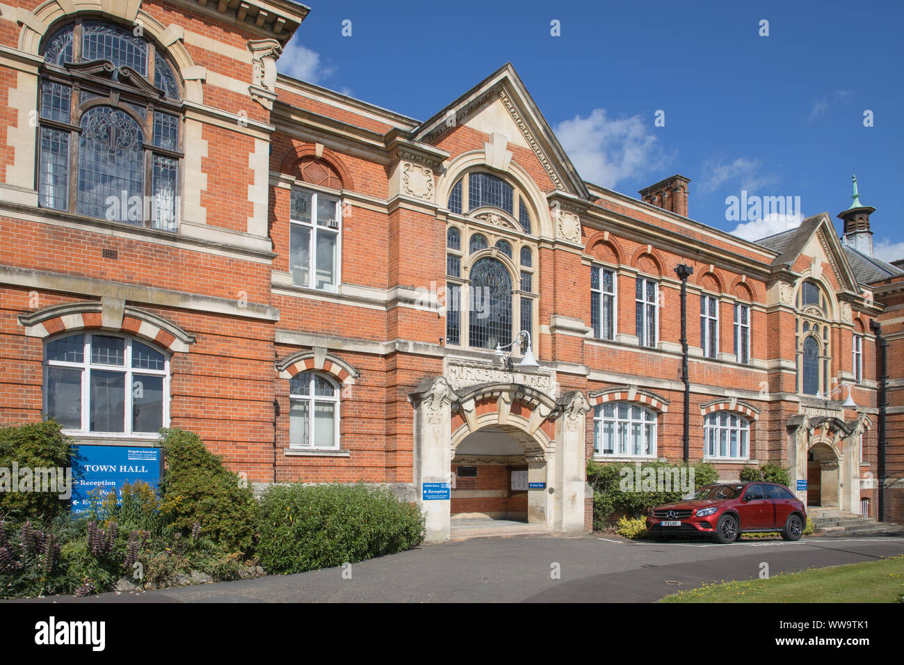 Reigate town hall hi-res stock photography and images - Alamy
